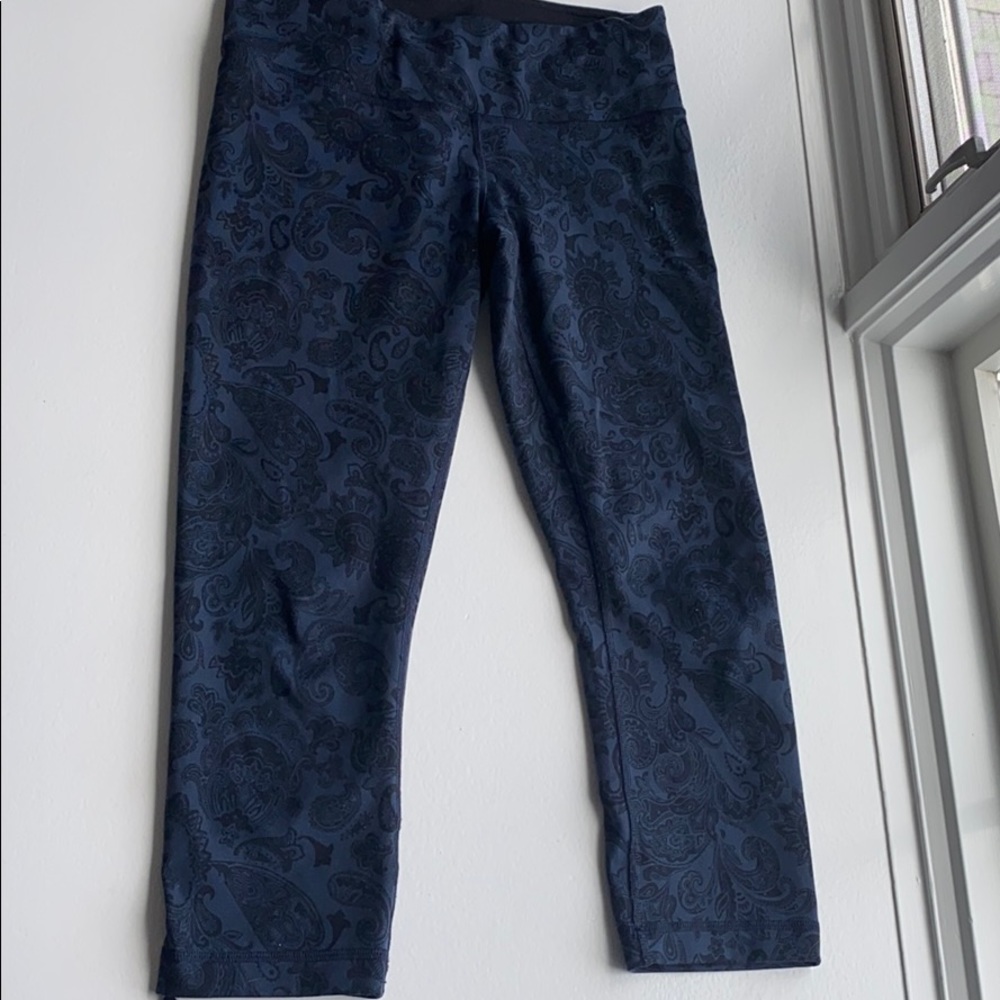 Lululemon Paisley Capri Leggings - Gem
